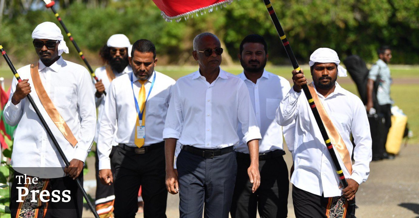 President arrives in Gan for the 3rd 'Viavathi Raajje' Conference ...