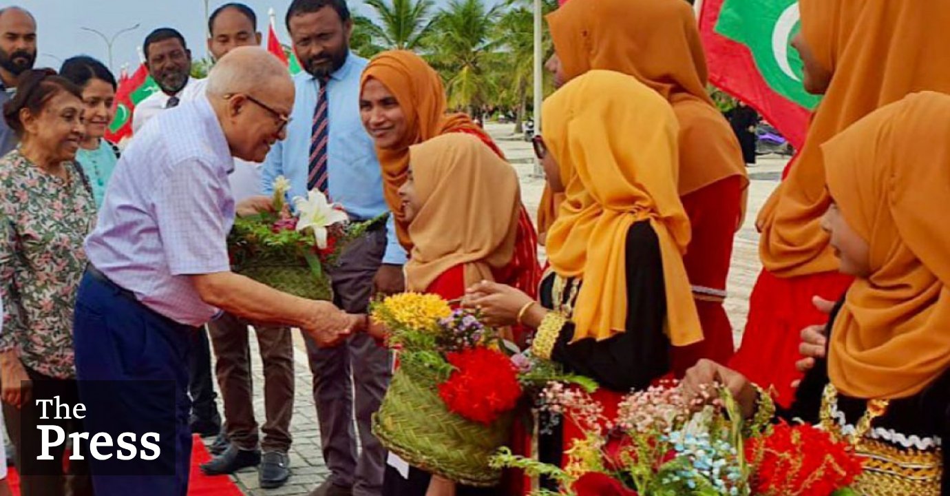 Ex-President Maumoon travels to the islands after a long time | ThePress