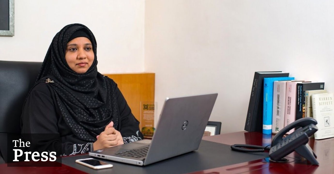 CMDA recognises Prof. Muneeza's work to develop Islamic financing | ThePress